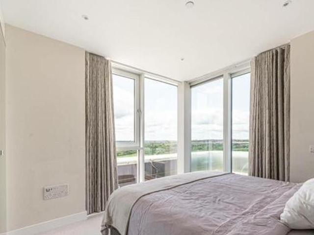 3 Bedroom Penthouse For Sale In Whetstone, London