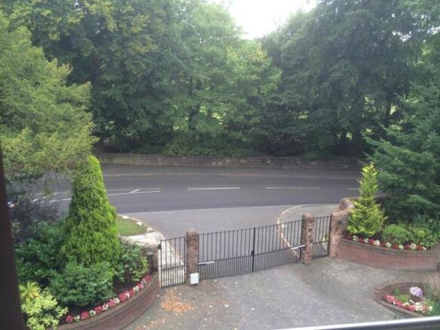3 bedroom penthouse for sale in Yew Tree Road, Allerton, Liverpool, Merseyside, L18