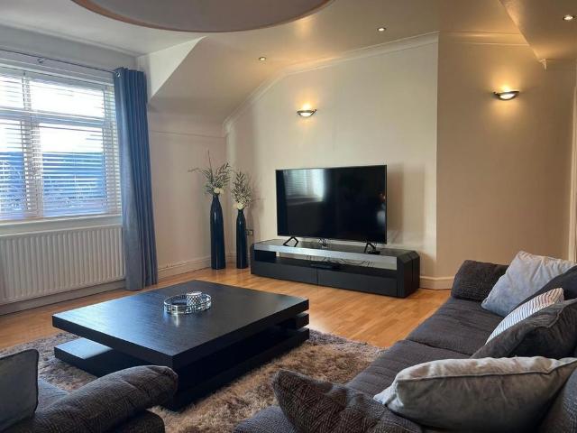 3 bedroom penthouse to rent