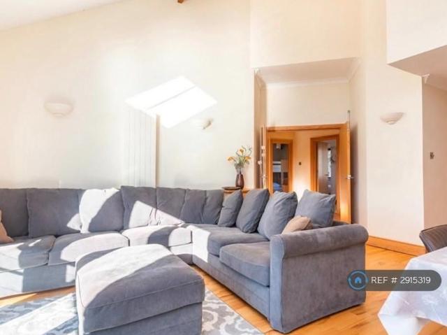 3 bedroom penthouse to rent