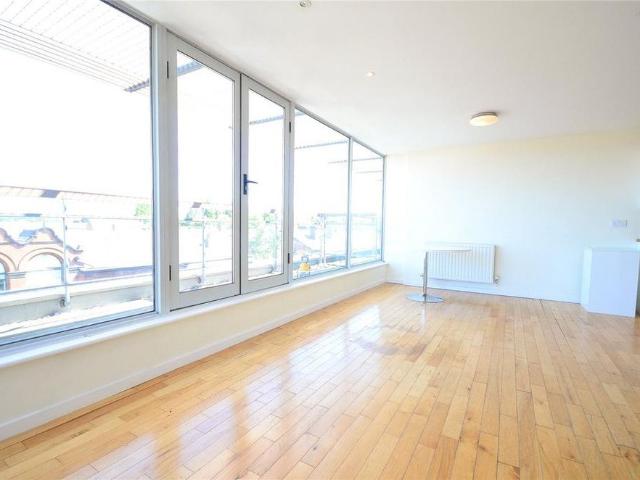 3 bedroom penthouse to rent