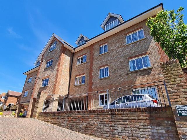 3 bedroom penthouse to rent