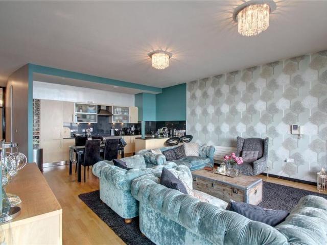 3 bedroom penthouse to rent