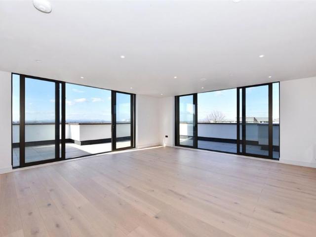 3 bedroom penthouse to rent