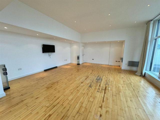 3 bedroom penthouse to rent
