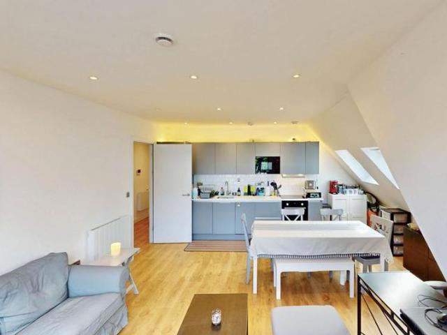3 bedroom penthouse to rent
