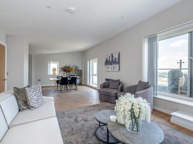 3 bedroom penthouse to rent
