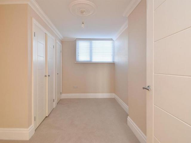 3 bedroom penthouse to rent