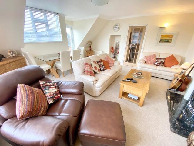 3 bedroom penthouse to rent