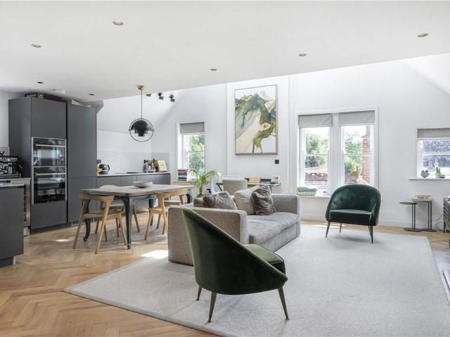 3 bedroom penthouse to rent