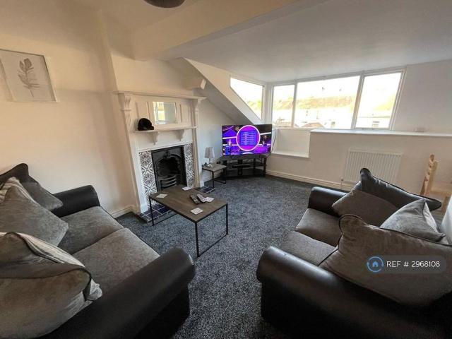 3 bedroom penthouse to rent