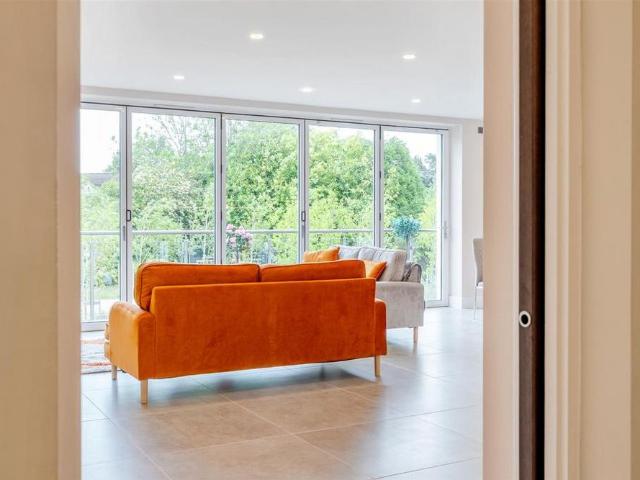 3 bedroom penthouse to rent