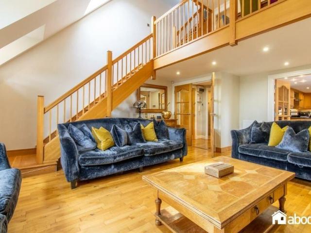 3 bedroom penthouse to rent