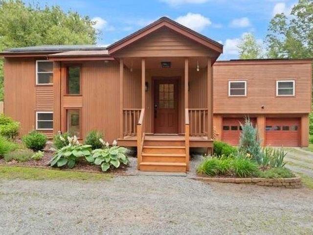 3 bedroom, Pepperell MA 01463 105113104