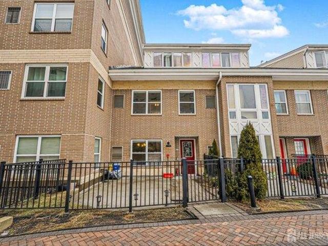 3 bedroom, Perth Amboy NJ 08861 LS101748114