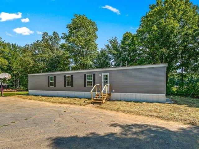3 bedroom, Phillips ME 04966 104906720