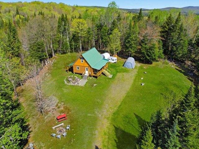 3 bedroom, Pittsburg NH 03592 LS103100025