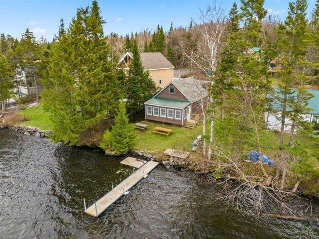 3 bedroom, Pittsburg NH 03592 102728473