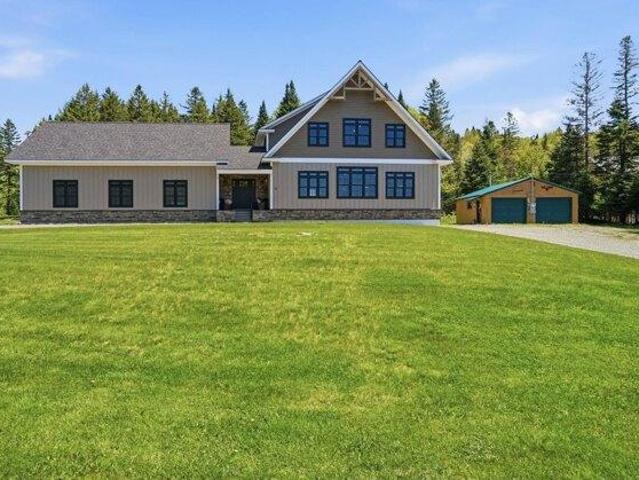 3 bedroom, Pittsburg NH 03592 103071453