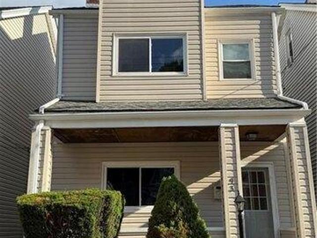 3 bedroom, Pittsburgh PA 15223 104906080