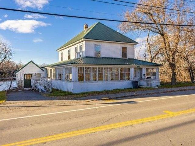 3 bedroom, Pittsfield ME 04967 102343590