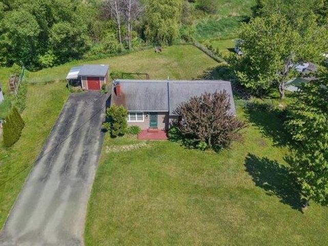 3 bedroom, Pittsfield ME 04967 103498797