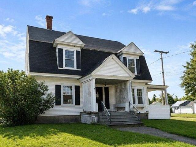 3 bedroom, Pittsfield ME 04967 104869577