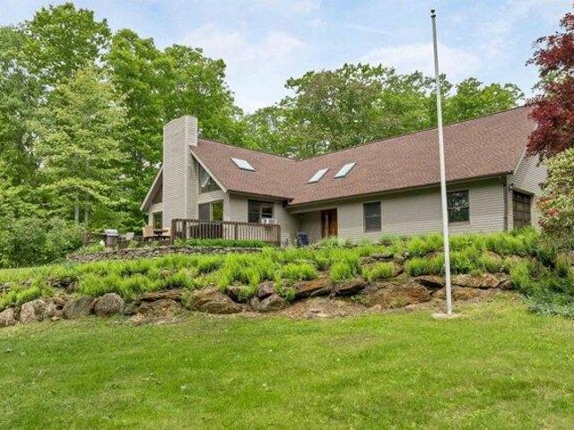 3 bedroom, Pittsfield NH 03263 104654778