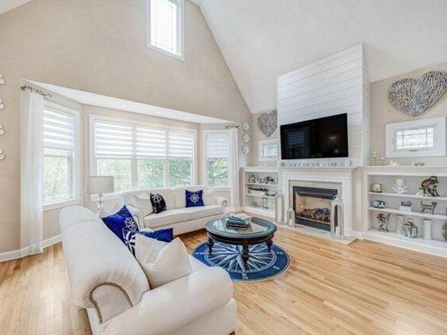 3 bedroom, Plymouth MA 02360 LS102342969