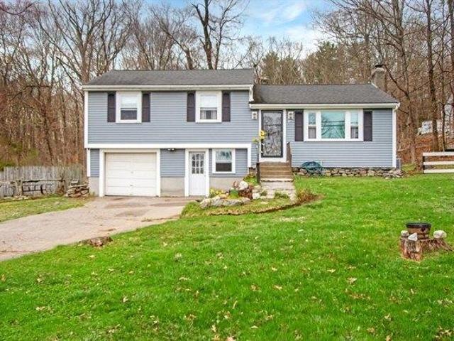 3 bedroom, Plainville MA 02762 LS101798596