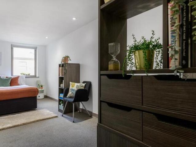 3 bedroom private hall for rent in Portobello Street, Sheffield, S1