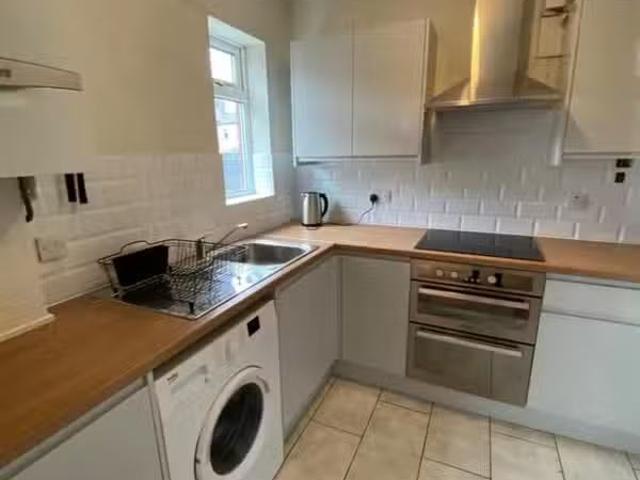 3 bedroom private hall for rent in 14 Ulster Road, Lancaster.