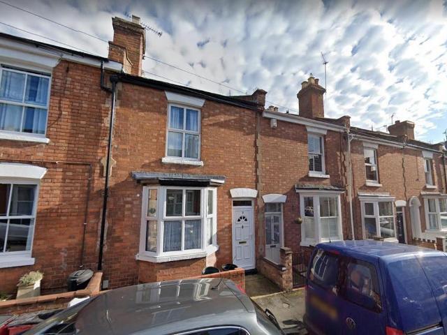 3 bedroom private halls to rent