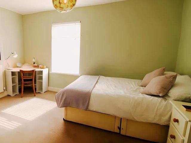 3 bedroom private halls to rent
