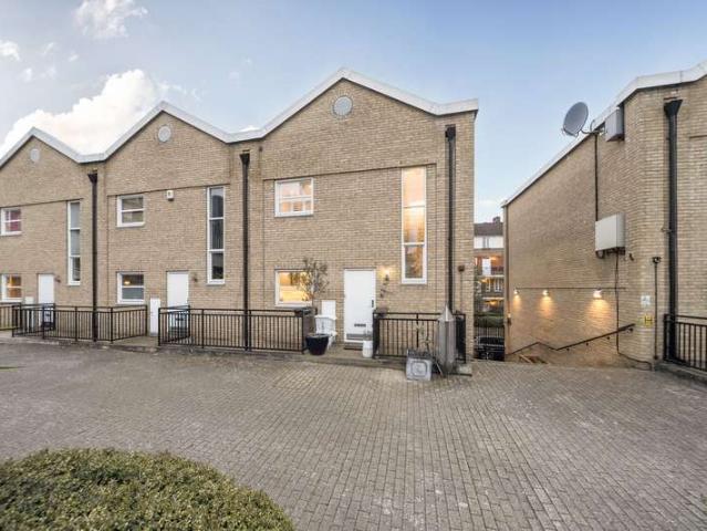 3 Bedroom Property