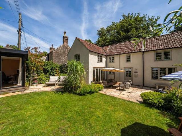 3 Bedroom Cottage House