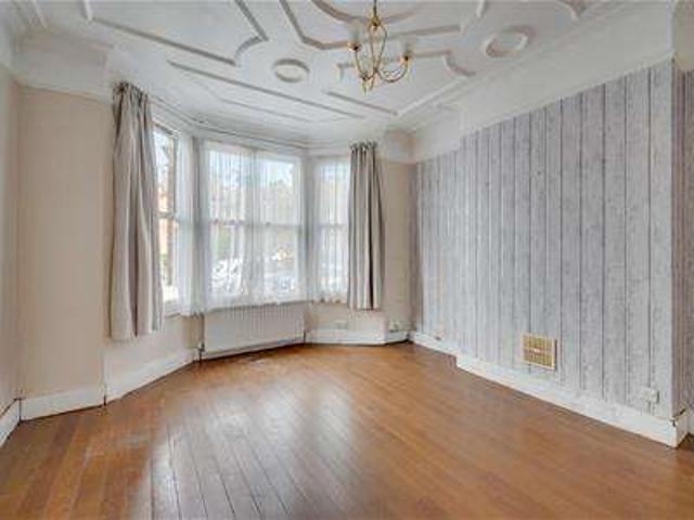 3 Bedroom Maisonette Flat