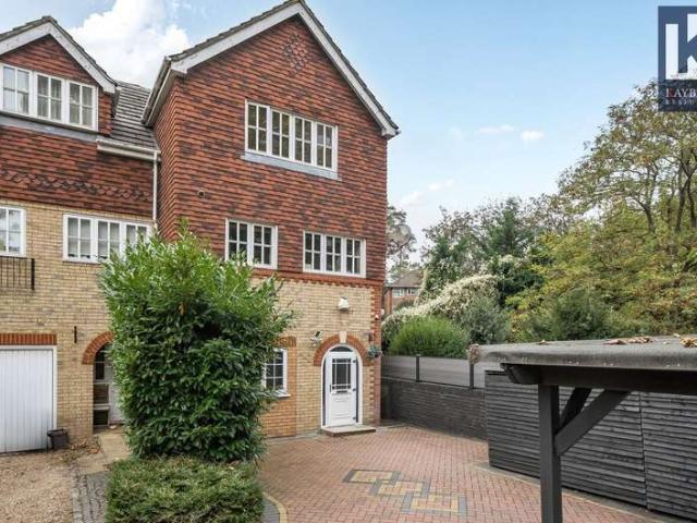 4 Bedroom Property