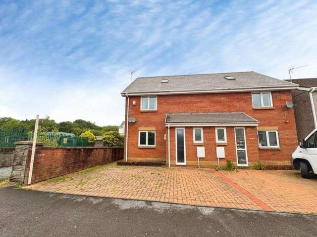 3 Bedroom Property