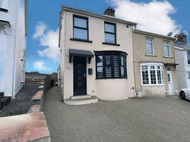 3 Bedroom Property