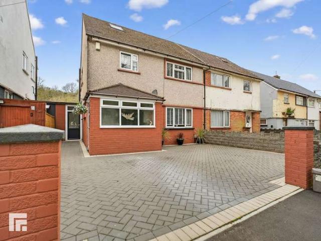 3 Bedroom Property