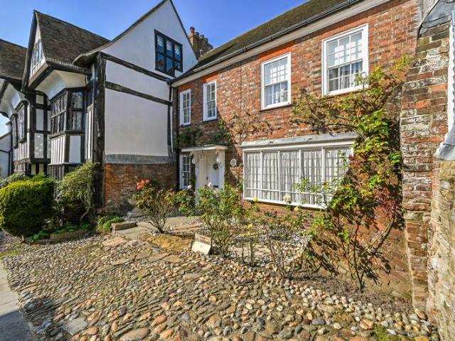 3 Bedroom Property