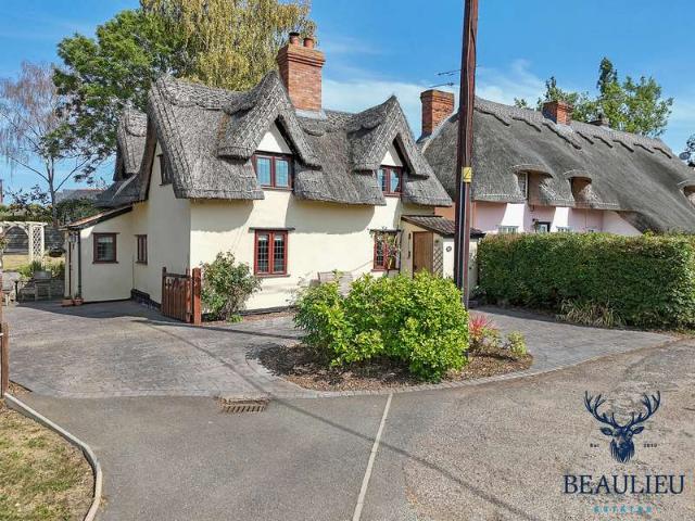 3 Bedroom Detached House