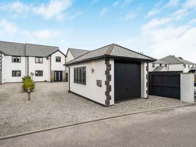 3 Bedroom Property