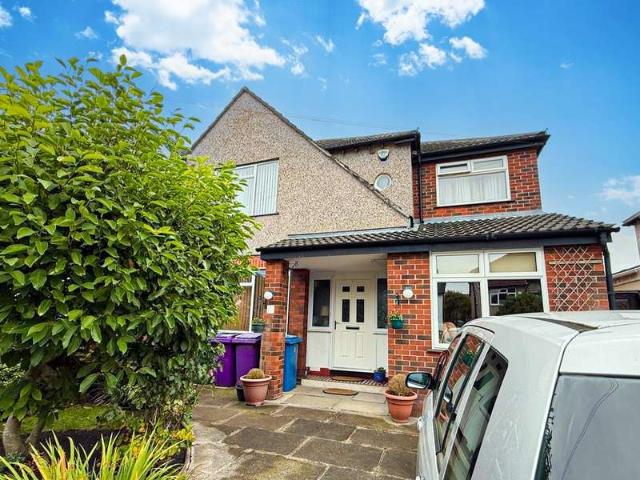 4 Bedroom Property
