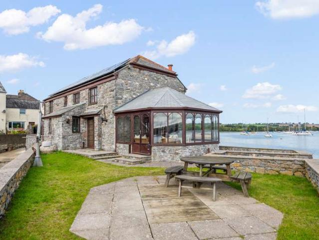 3 Bedroom Property