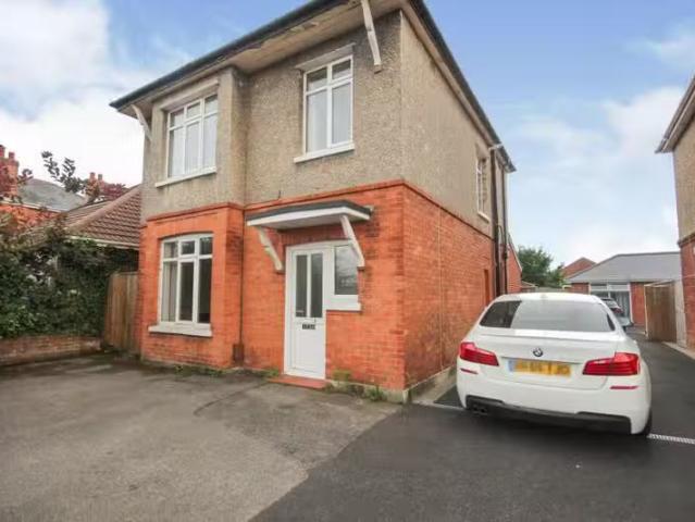 3 bedroom property for rent in Columbia Road, Bournemouth, BH10