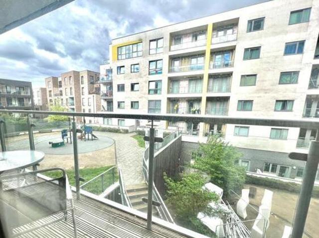 3 Bedroom Property For Rent In Bow Common Lane