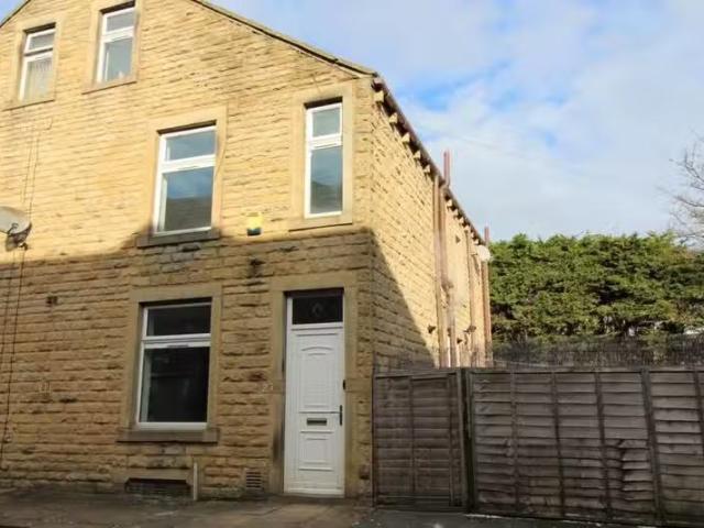 3 bedroom property for rent in Bronte Street, Keighley, BD21