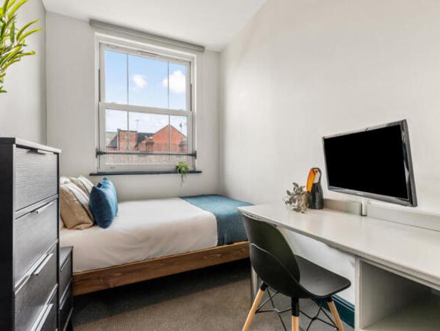 3 bedroom property for rent in Flat 18, Shoe & Boot Factory, Leicester, LE2